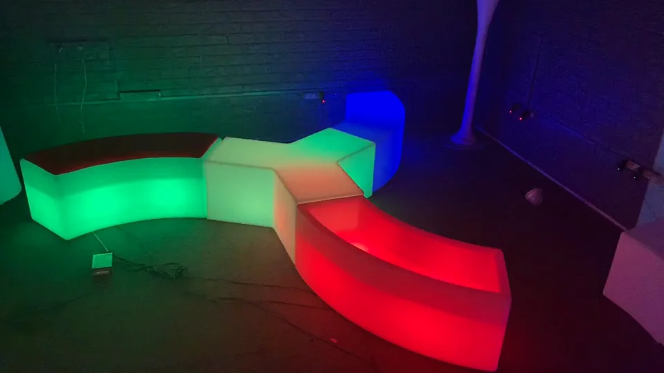 Hot Sale Glowing Furniture Serpentine Benches/led Light Curved Bench In ...