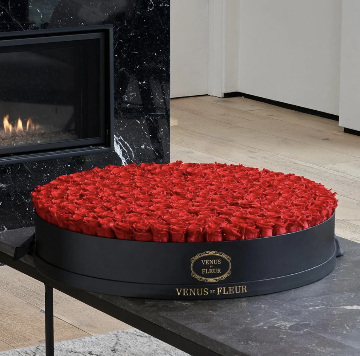 Customized High Quality Luxury Dome Shaped Preserved Roses