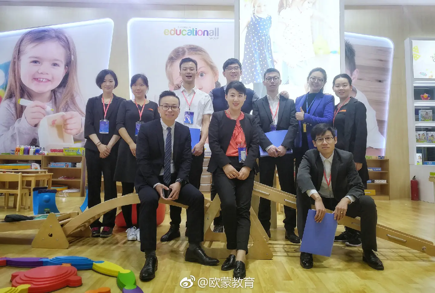 Wooden Toy Train Deluxe Railway Set Children Ladder Track Car Toys ...