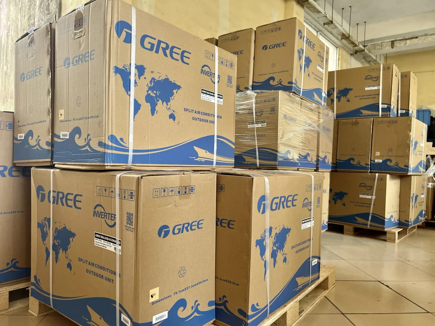 Gree R32 R410a Rooftop Rv Air Conditioner 220v 8000btu 12000btu Cooling ...