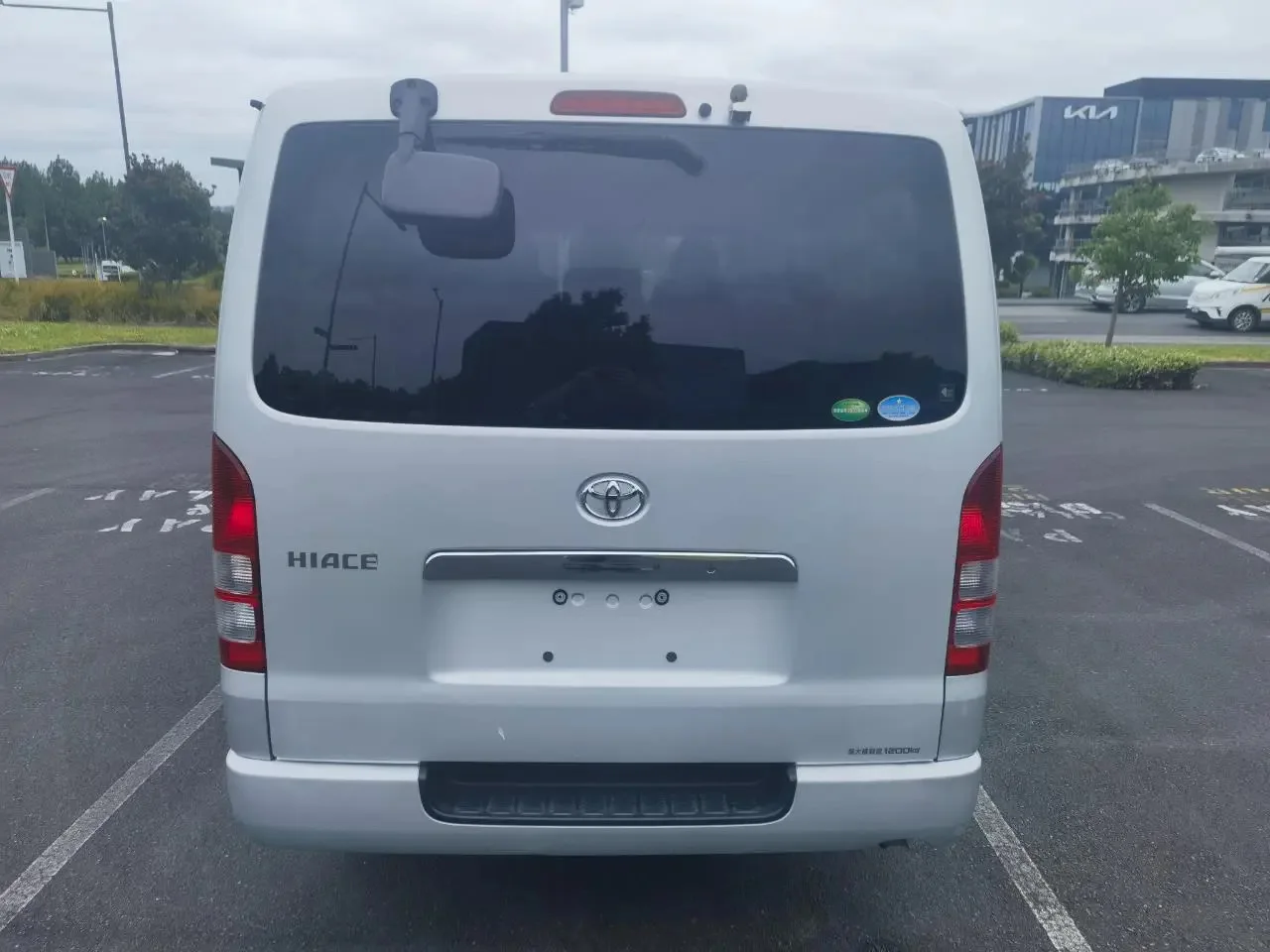 Spots Goods Toyota Hiaces Bus 9 Seaters Hiace 300 Used Toyota Hiace Van ...