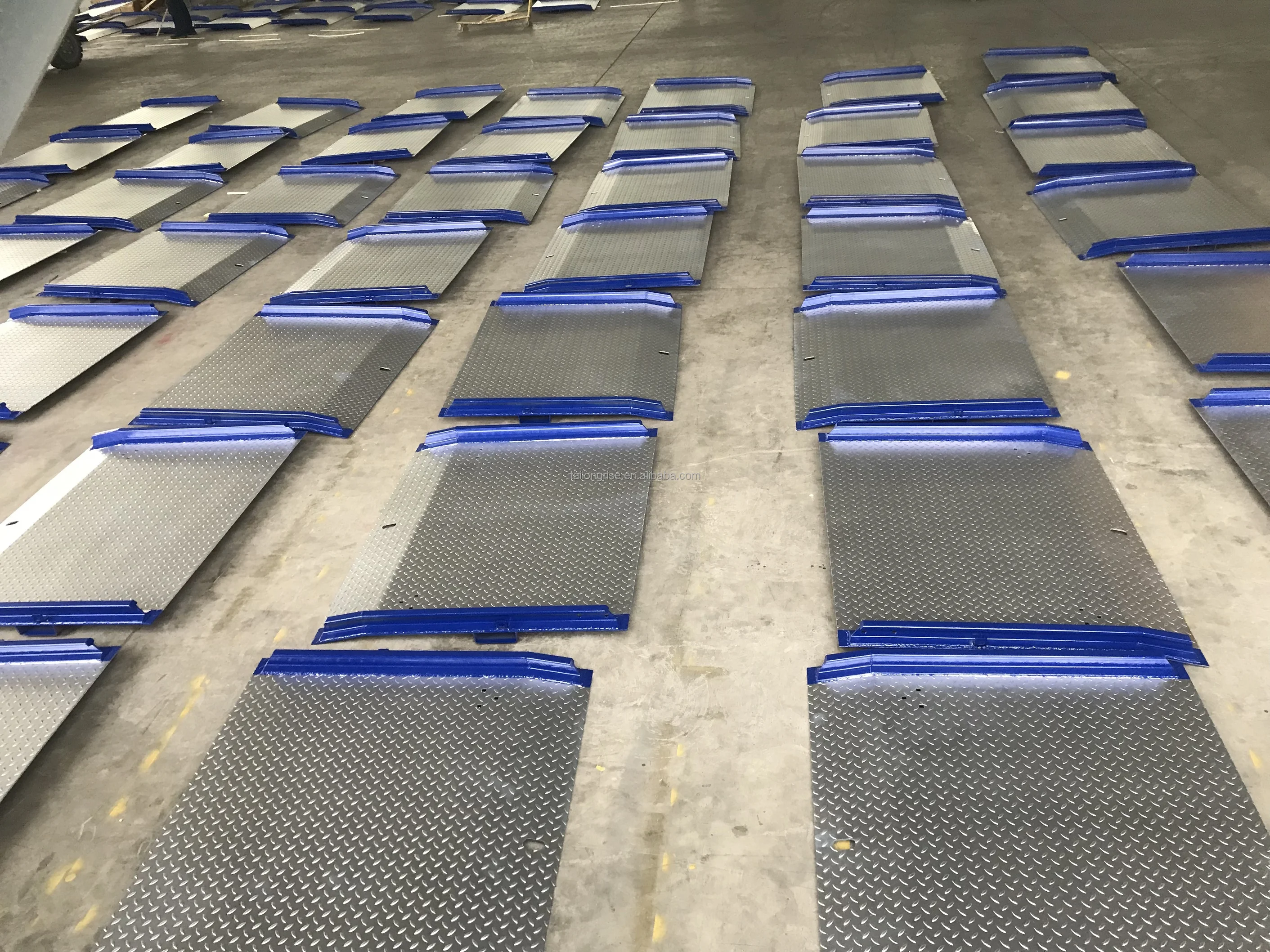 Heavy Duty Forklift Loading Dock Ramps Warehouse Truck Plate Ramp Steel ...