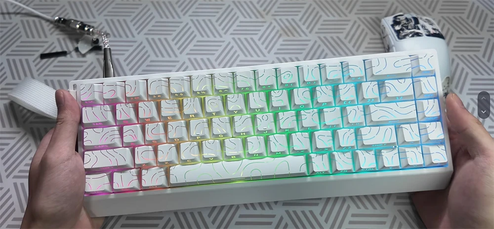 Magnetic Mechanical Rgb Gaming Keyboard With 68 Keys & Hot-swap Oem