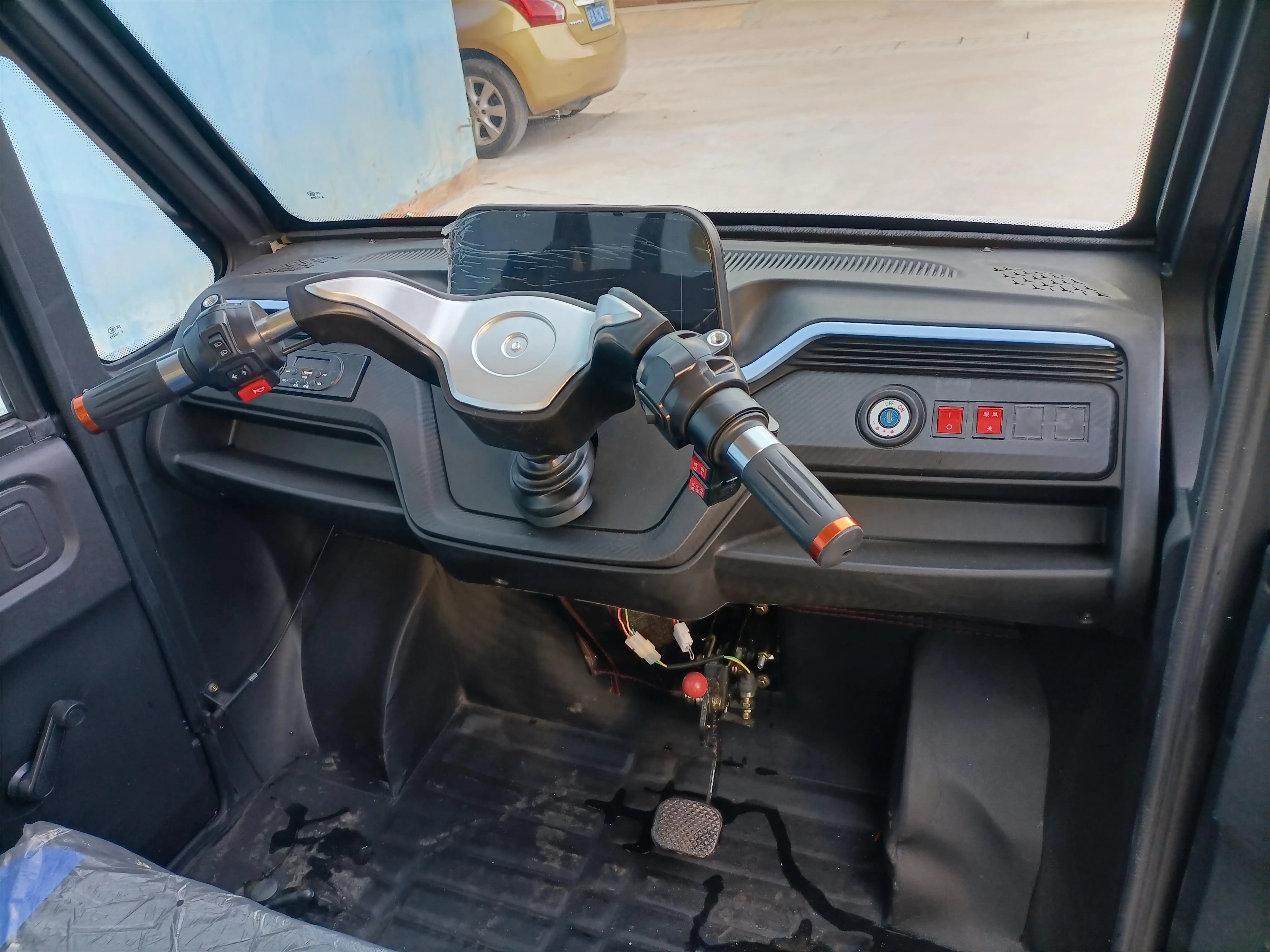 Electric Car with Handle Bar - Speed 45~55km/h - Customizable