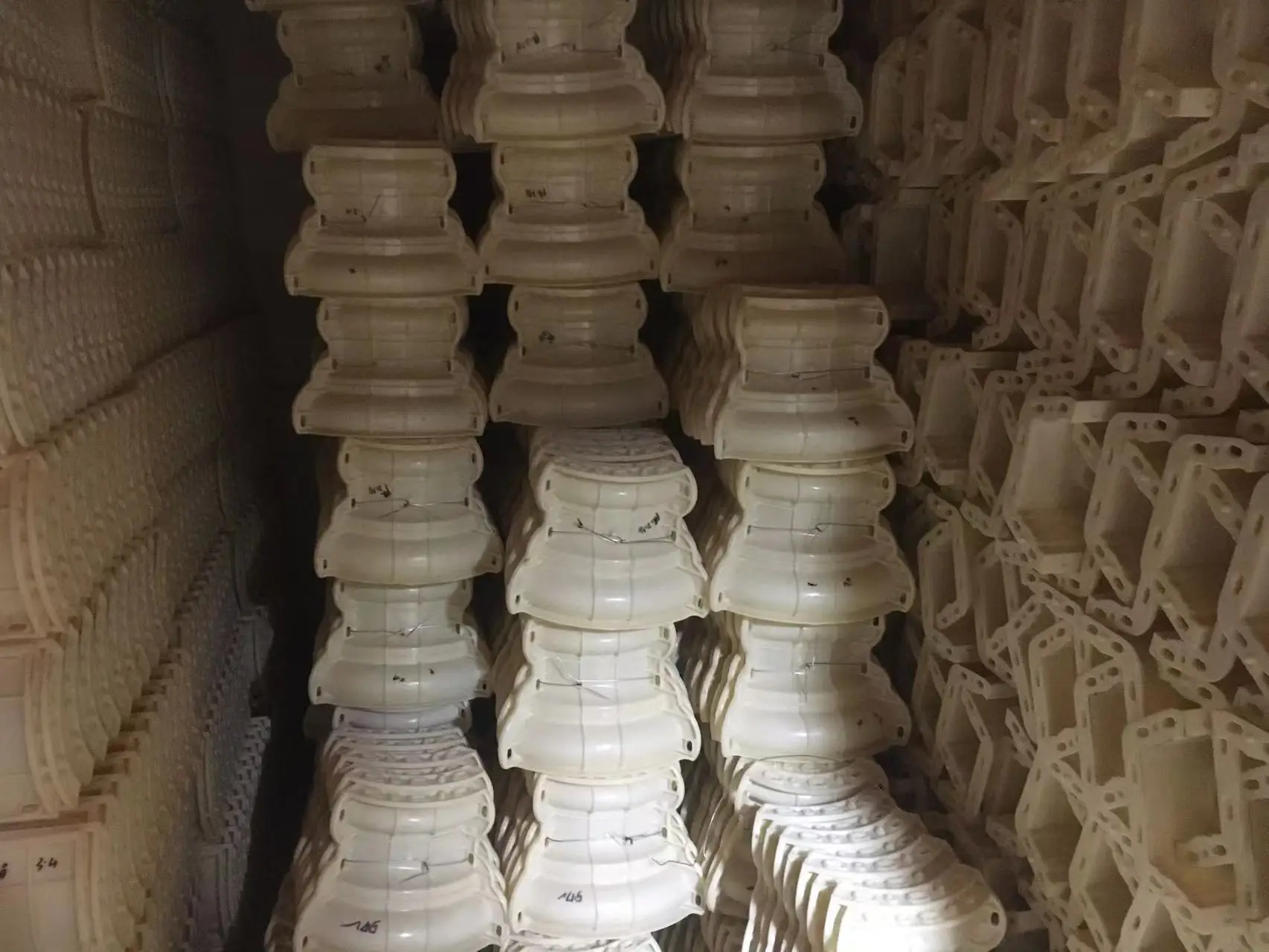 Decorative Plastic Spiral Shape Concrete Round Pillar Column Mold ...