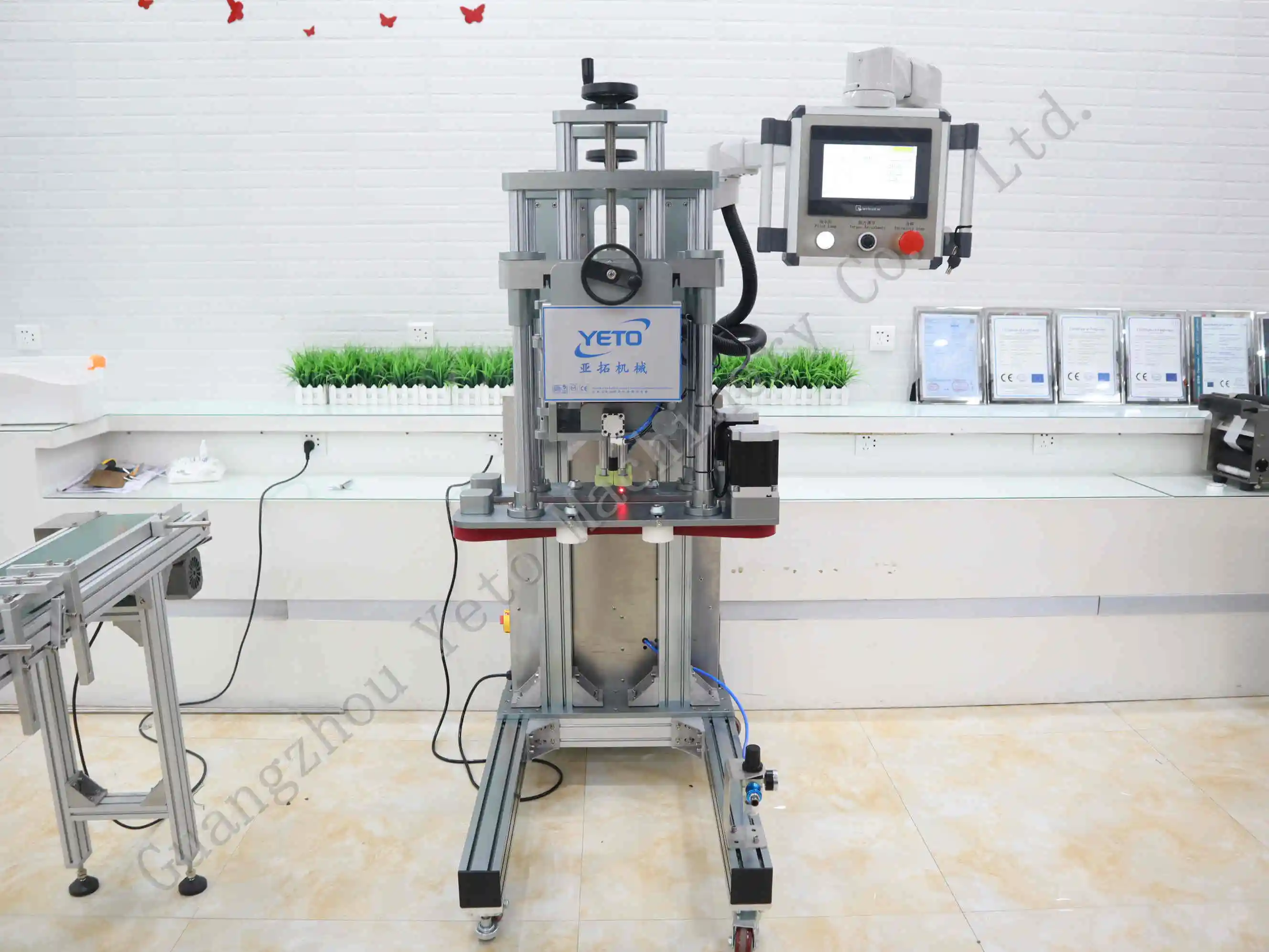 Aluminum Cap Container Locking Screw Assembly Pressing