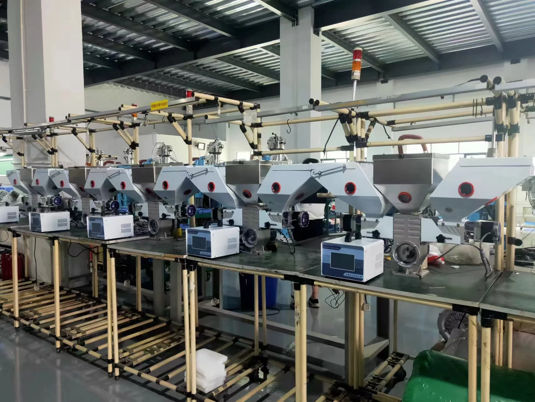 Volumetric Dosing Feeder For Plastic Masterbatch Mixer Accurate ...