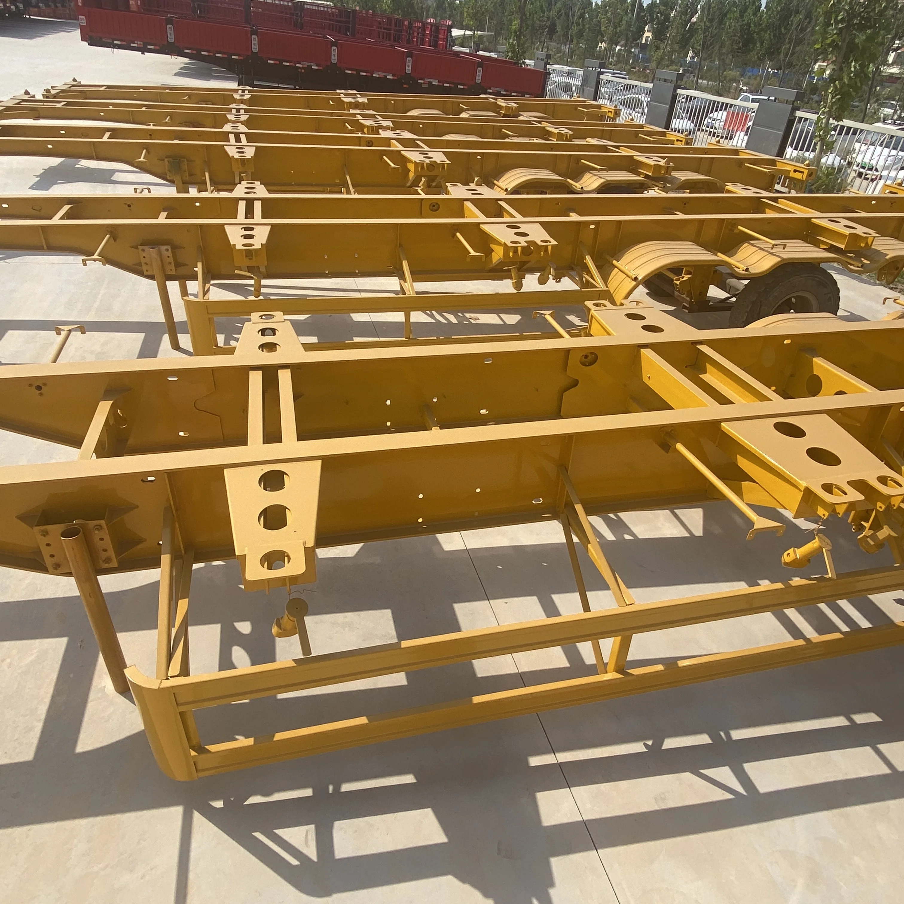 New Shipping Container Trailer Interlink Skeleton Container 2 Or 3 Axle Skeleton Container Truck ...