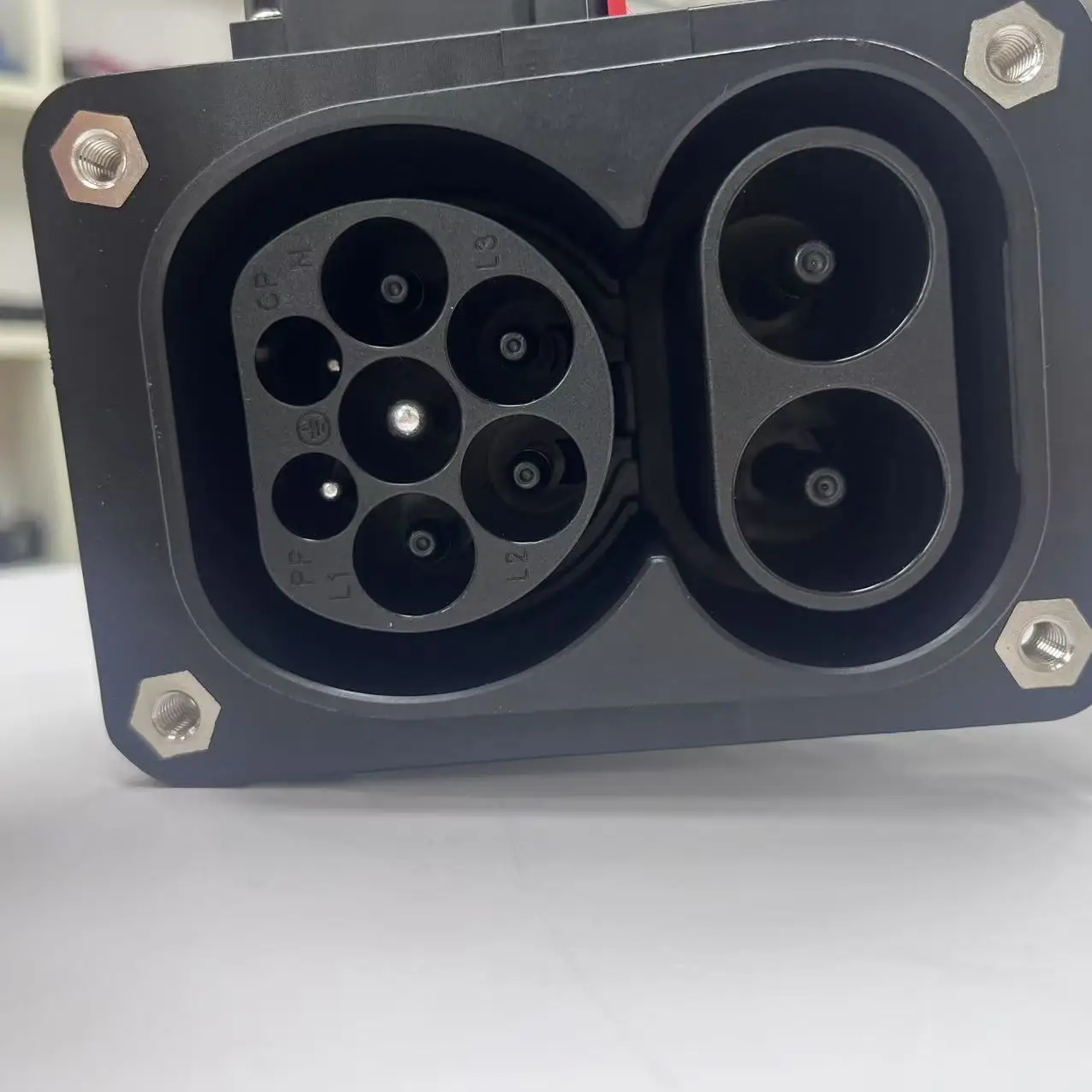 Electric Vehicle Charger Type2 CCS2 Ev Charging Socket 1000A CCS2 EV ...