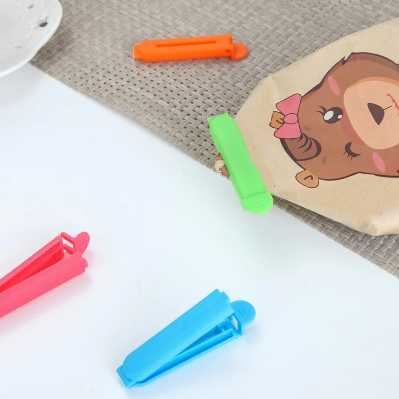 Plastic Bag Closing Clips - Seal Food Snack Bags Securely