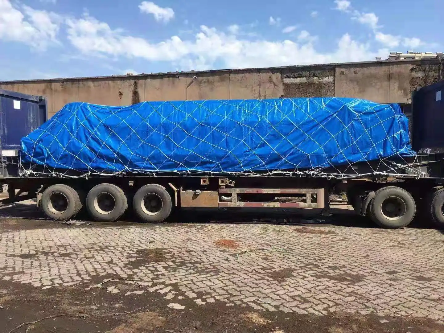 Heavy Duty Buckling Handling Apron Feeder Running On Iron Ore Quarry In ...