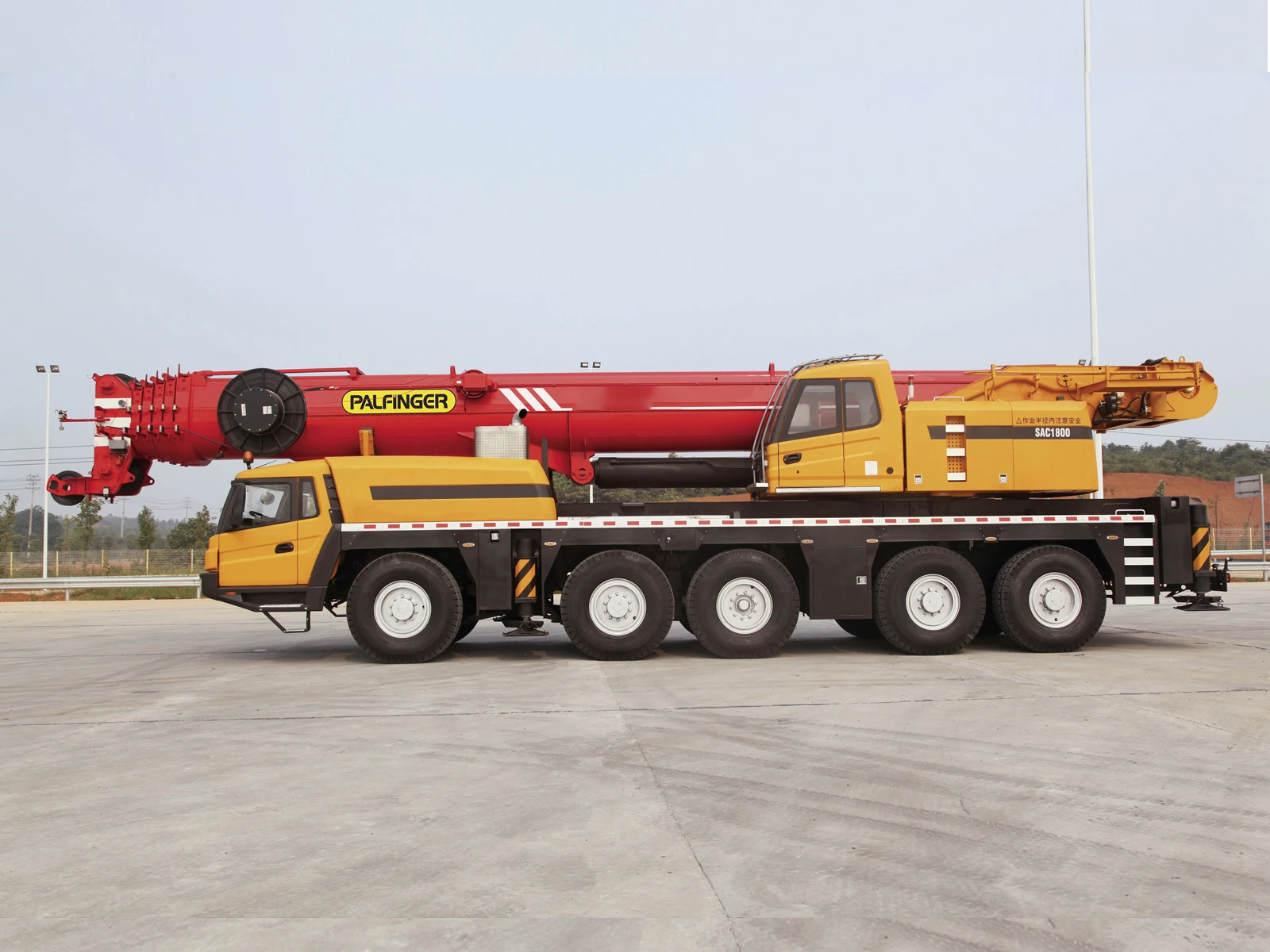 400 Ton All Terrain Crane - High Efficiency & Low Price