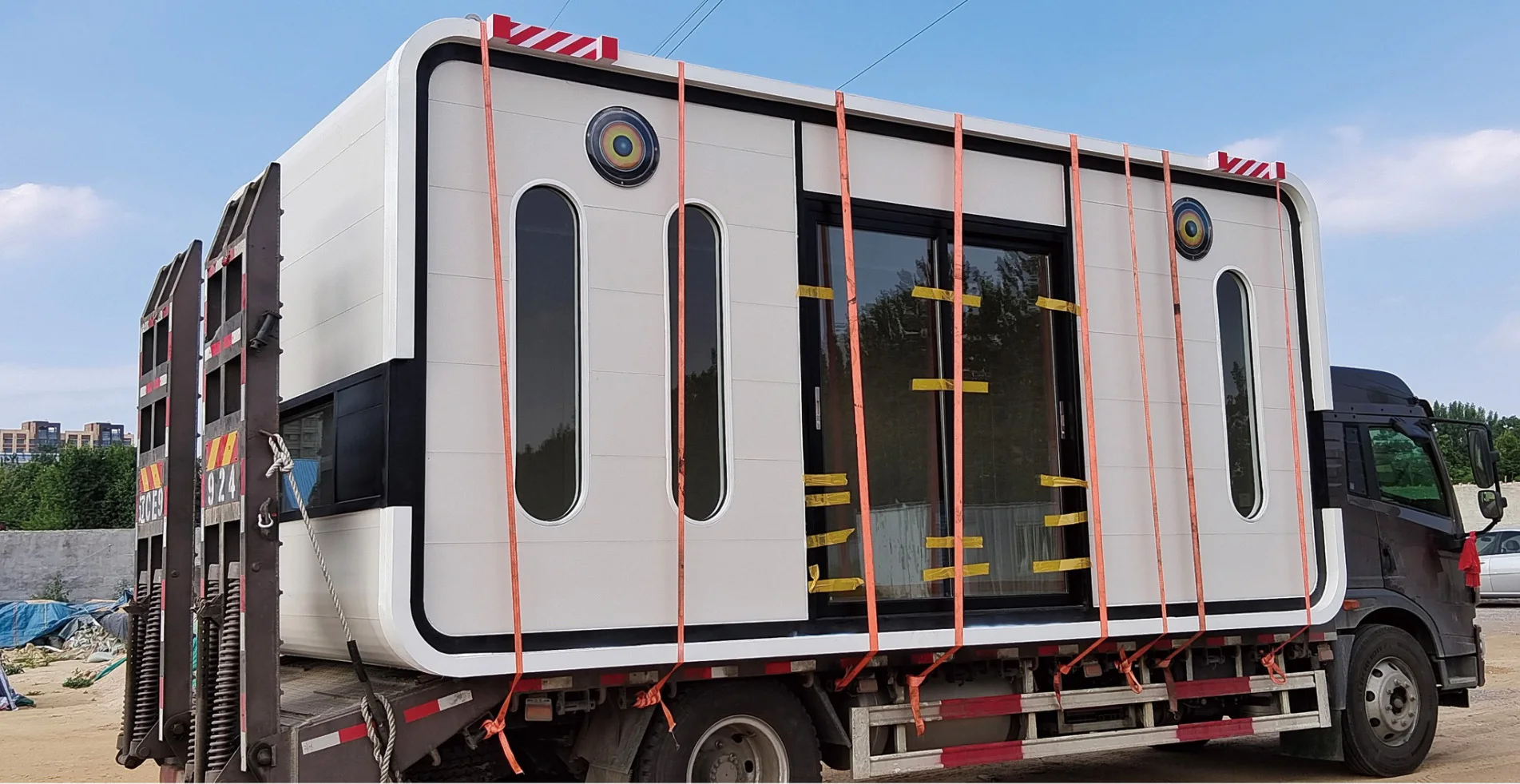 Luxury Office Pod Prefabricated Home Portable Movable Apple Cabin ...