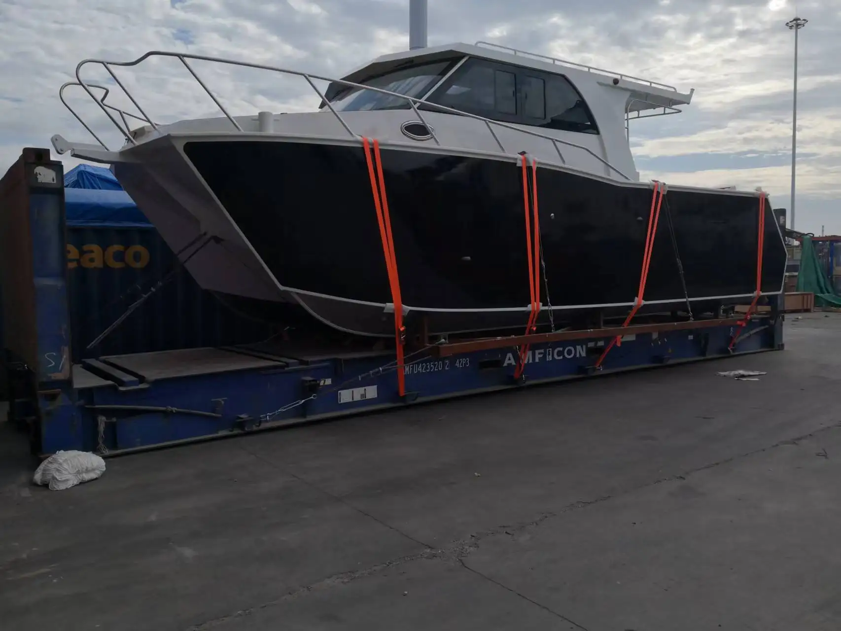 Luxury Offshore Fishing Boats - Seaking 10-12 Meter Yachts