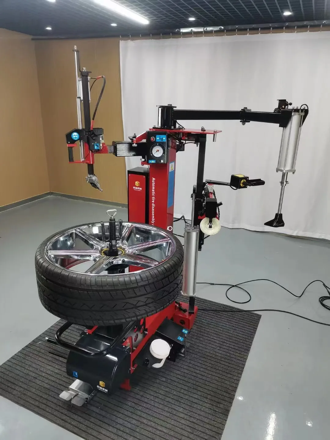 Italy CORGHI Intelligent Diagnostic Tire Extractor uniformity Tire ...