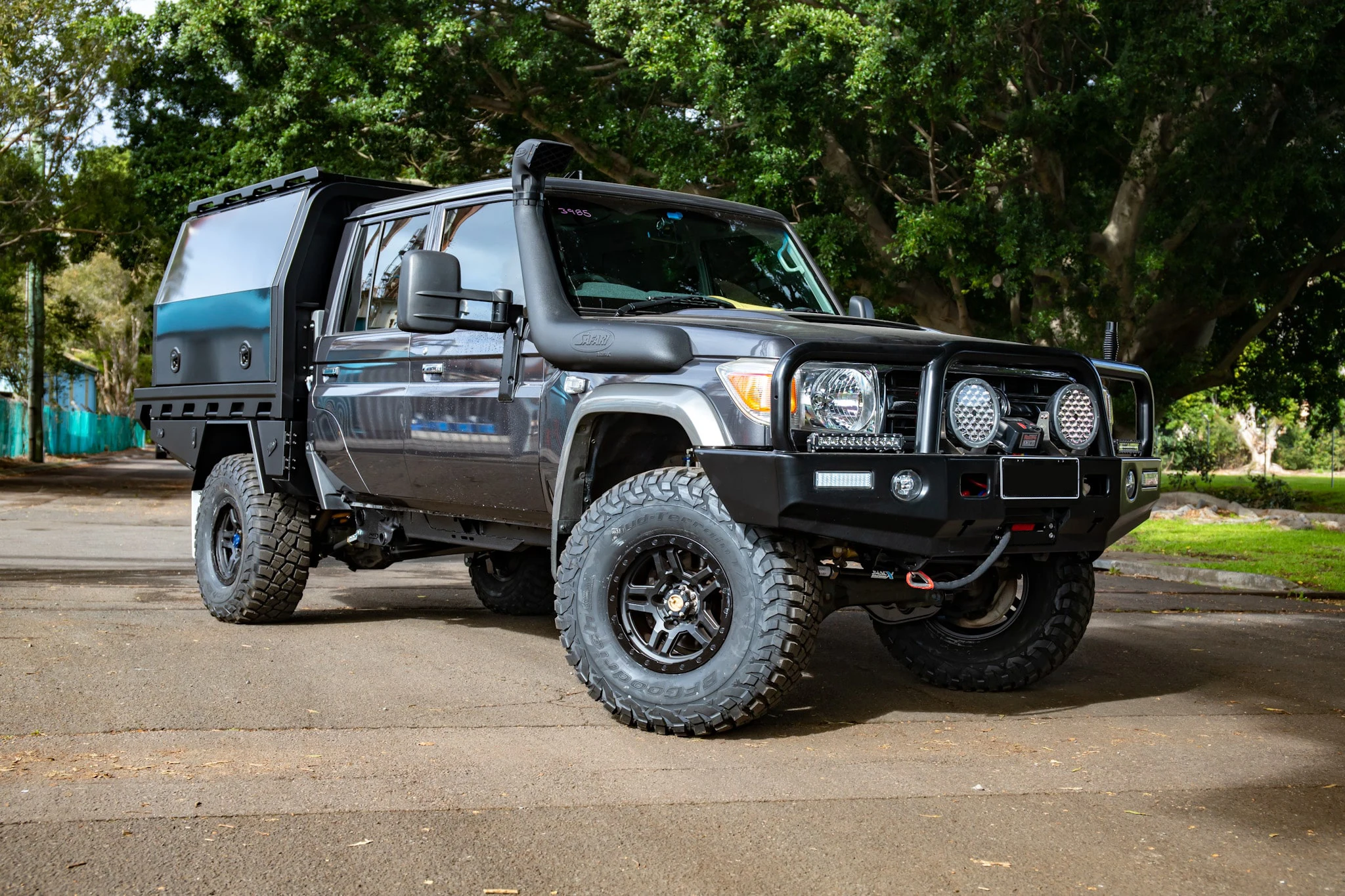 Aluminum Truck Ute Canopy - Durable & Versatile Solution