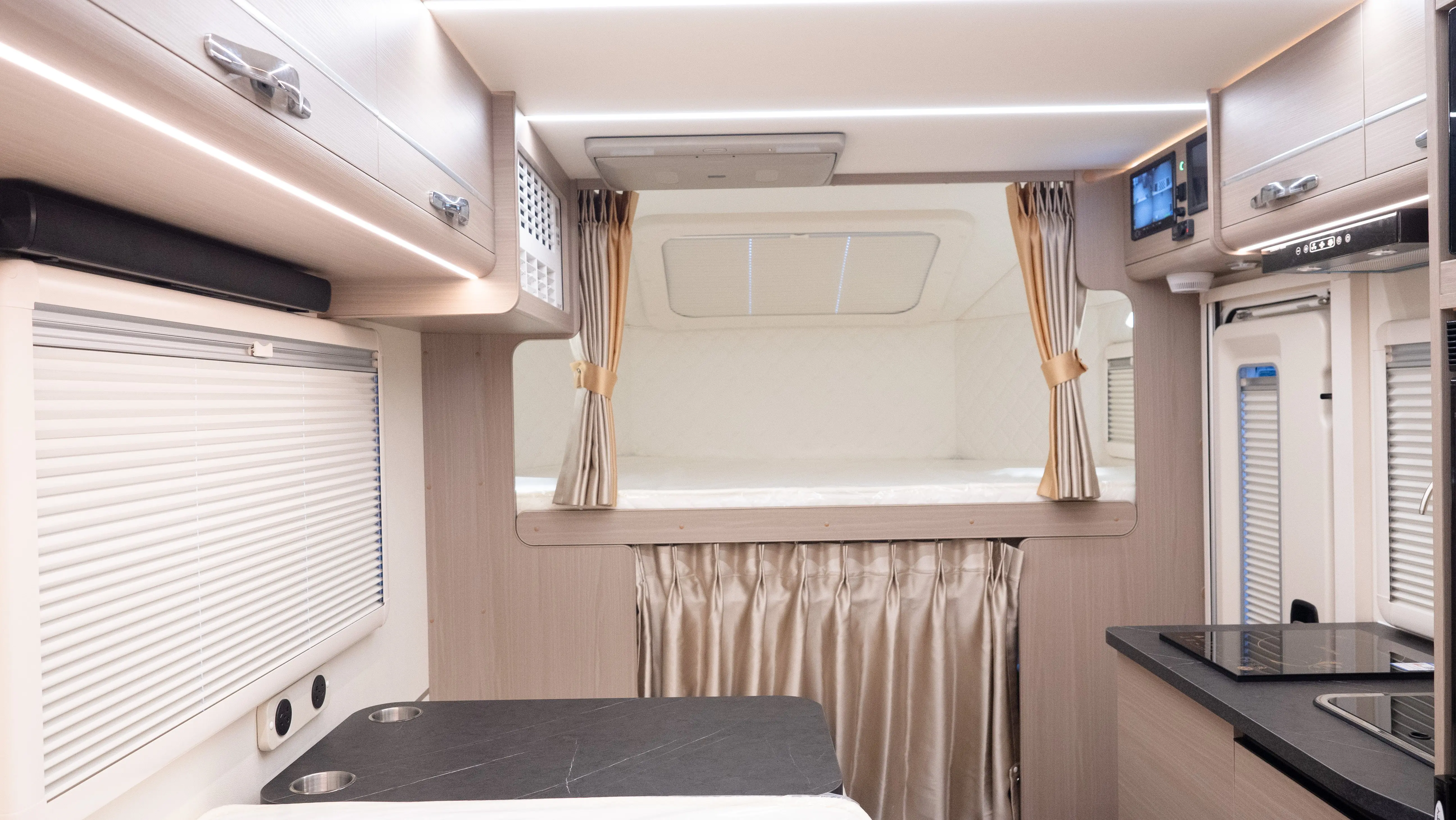 Changan Peak View RV Motor Home Camper Van FengJing Interstellar Off ...