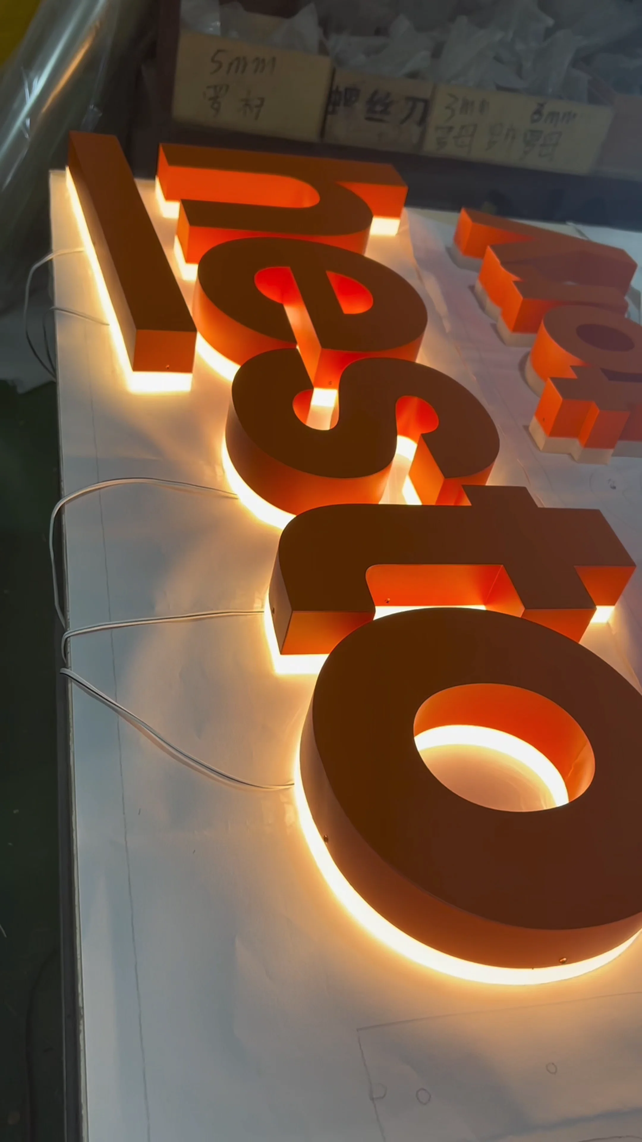 Shining Sign Customization Led Display Signage Stainless Steel Panting ...