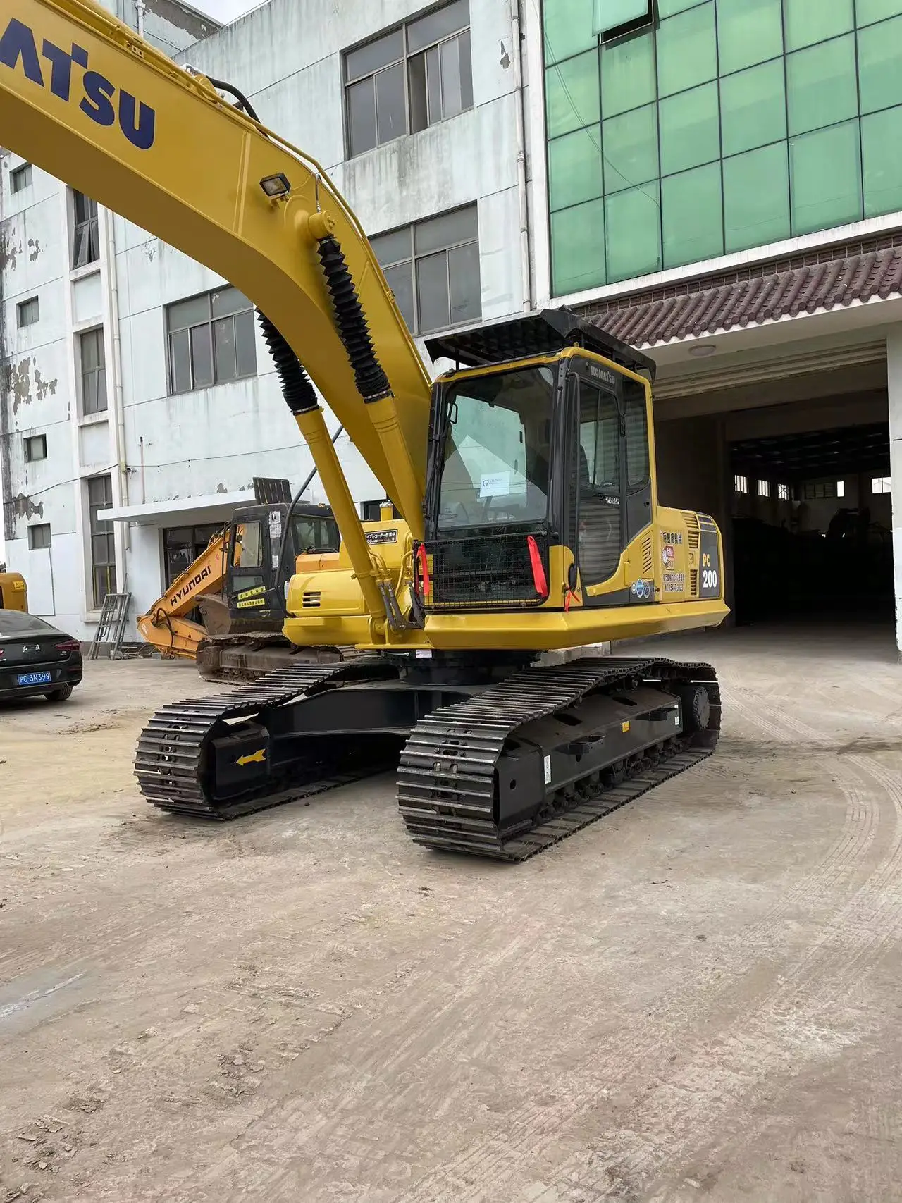 Used Komatsu Pc200 Excavator,Komatsu Pc200-8 Pc200-7 Pc220 Pc240 ...