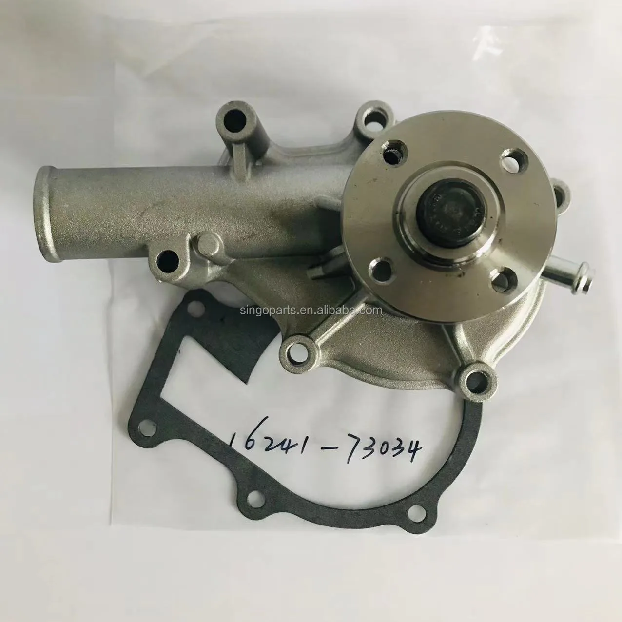 High-quality Water Pump for Kubota V1505 & D1005 Engines