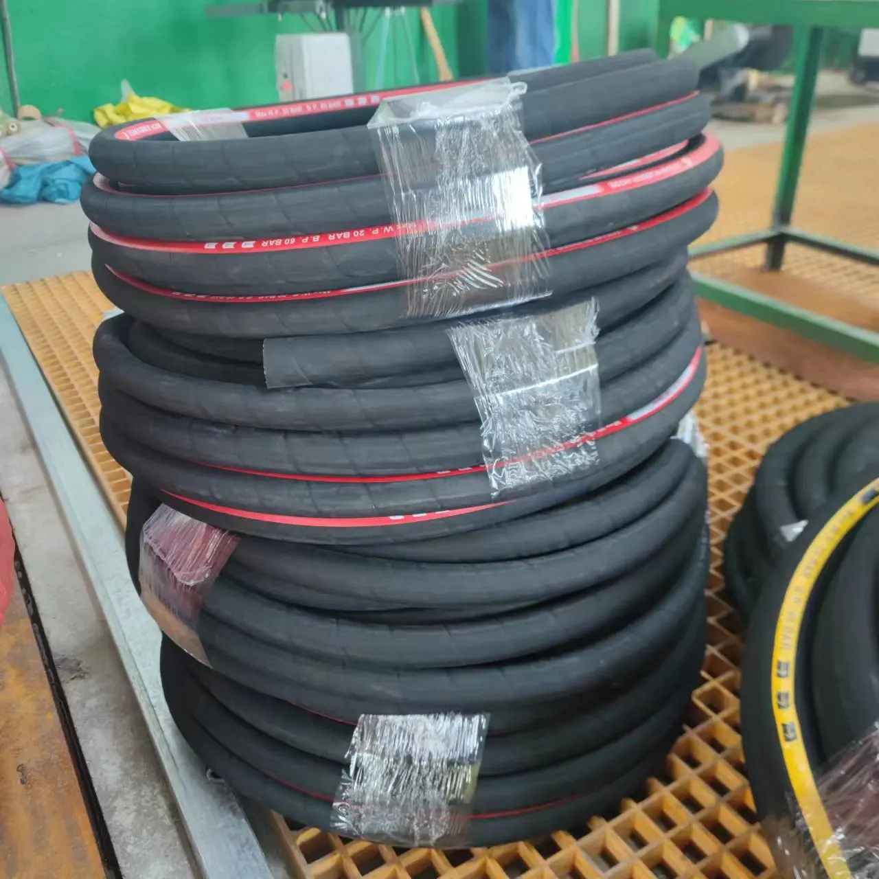 1 Inch Rubber Hose - Buy Sae100r6 Standard Hydraulic Rubber Hose One ...