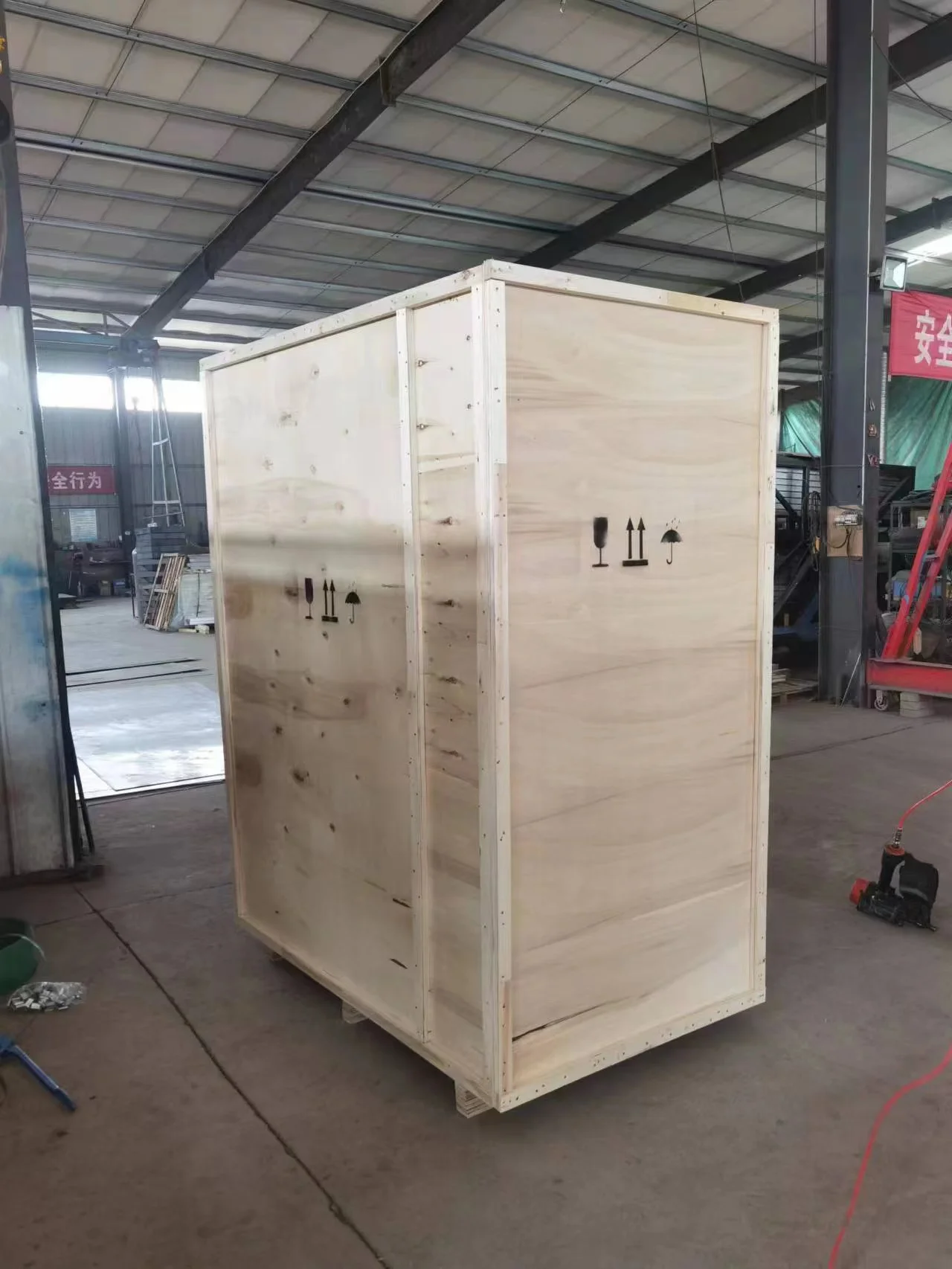 Mt Electric Guide Rail Lift Platform Vertical Goods Lift Warehouse ...