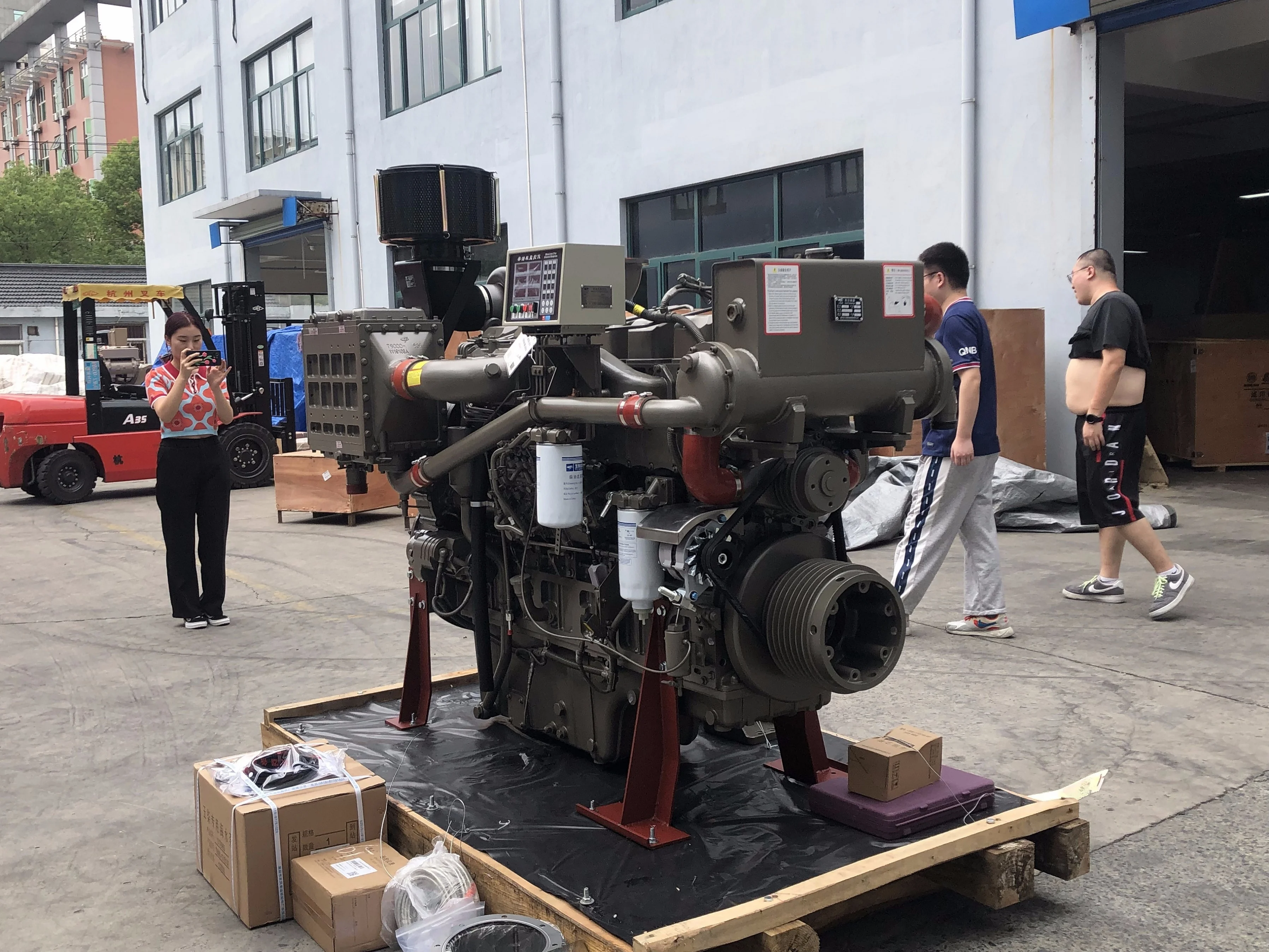Genuine New Yuchai Yc6t540c Marine Engine 540hp 1800rpm For Fishing ...