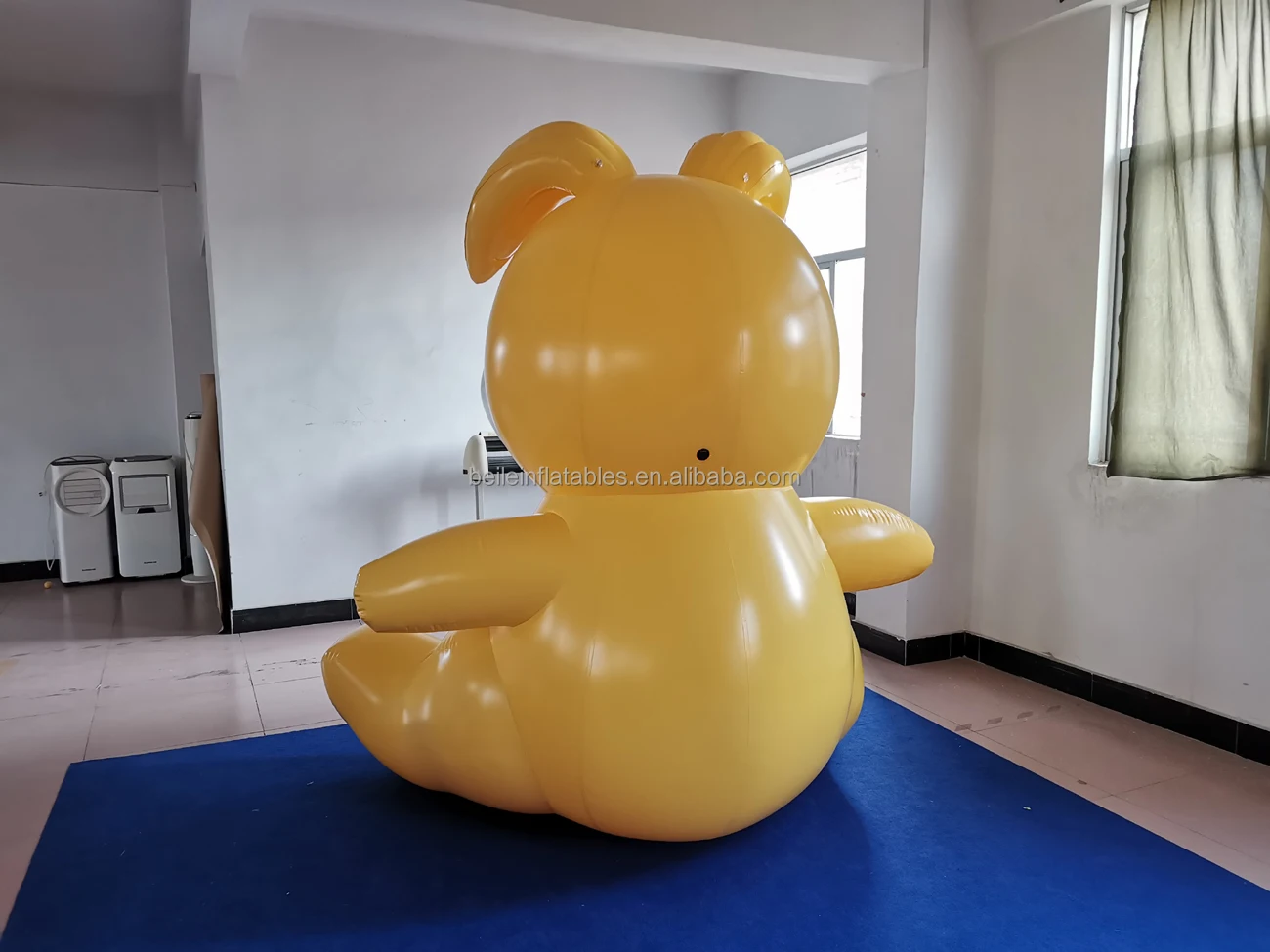 Customized Yellow PVC Inflatable Rabbit Model for Sale