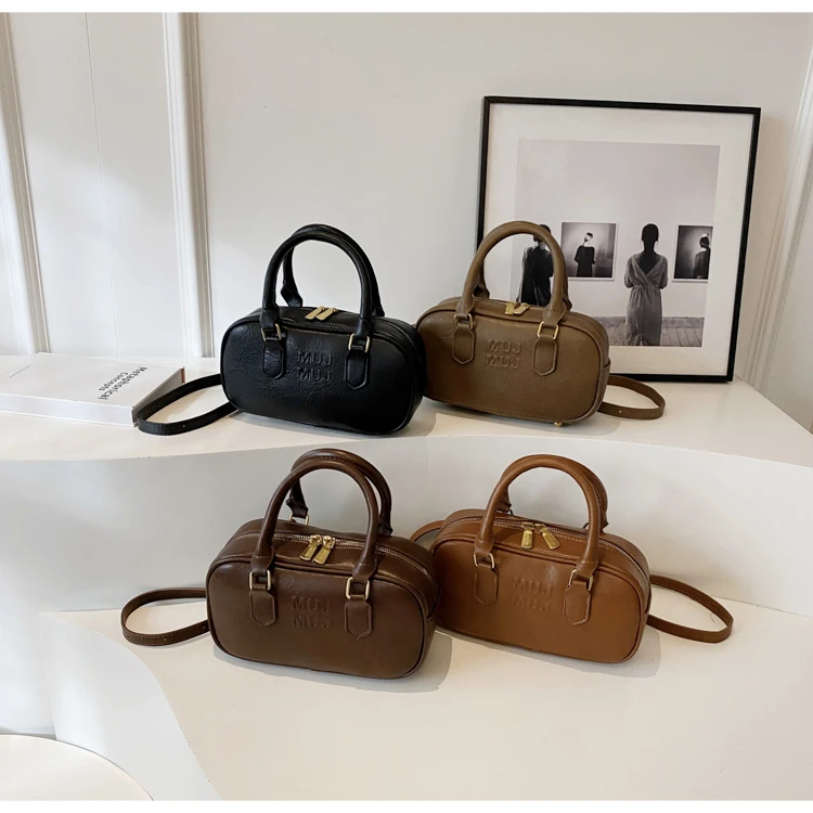 Chiny Chest Bum Bag - Fashionable & Portable Leather Purse