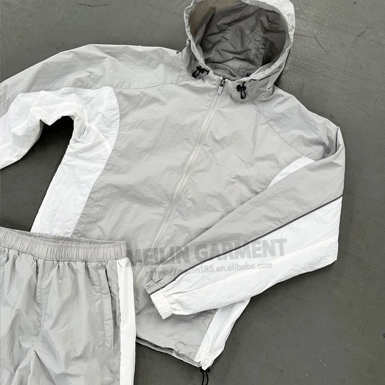 OEM Factory Custom Waterproof Nylon Lightweight Jogging Tracksuit