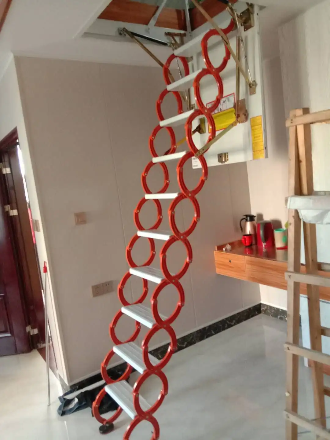 Ceiling Mounted Roof Access Retractable Folding Zip Step Attic Ladders