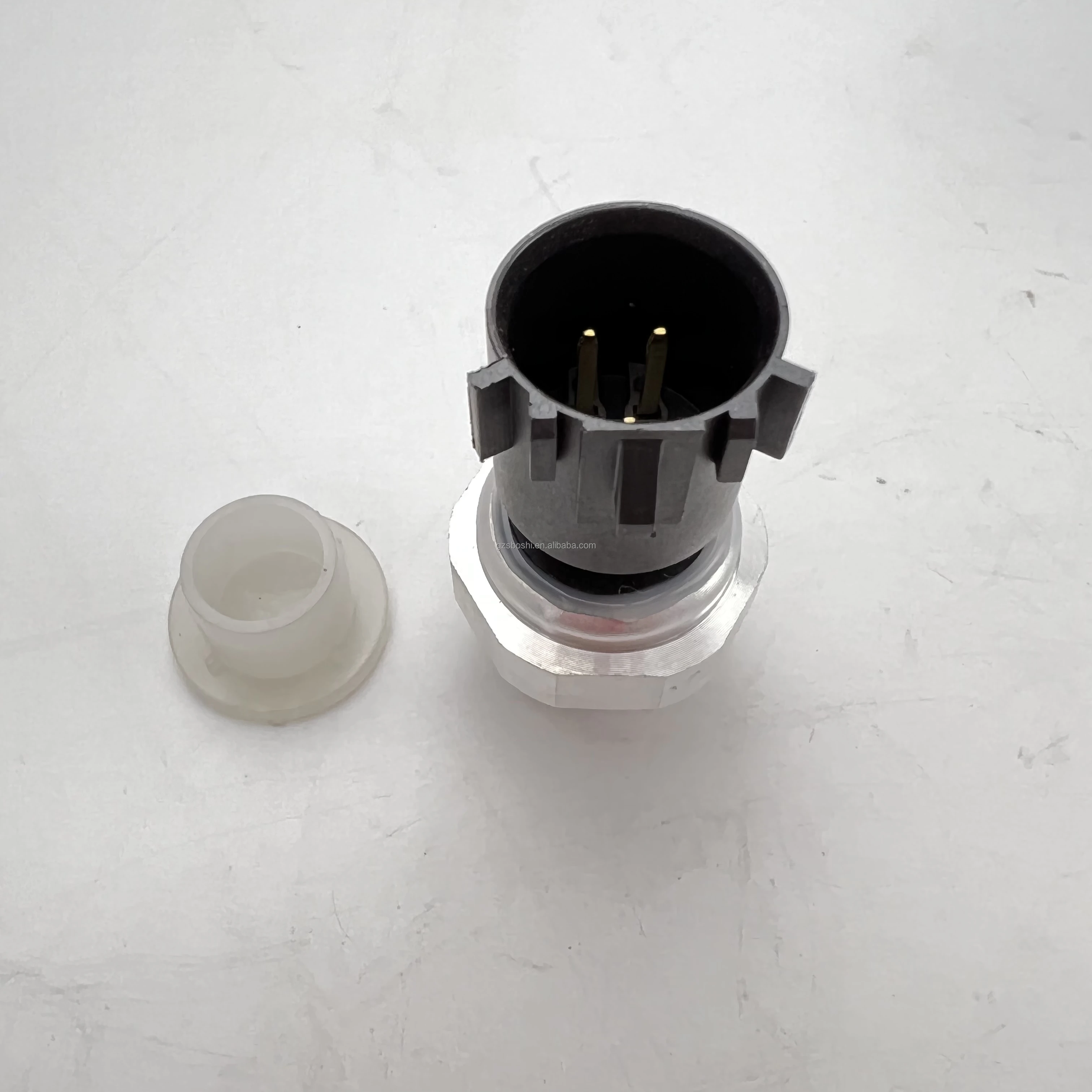 12621234 12673134 12596951 Auto Parts Fuel Oil Pressure Sensor 12621234 ...