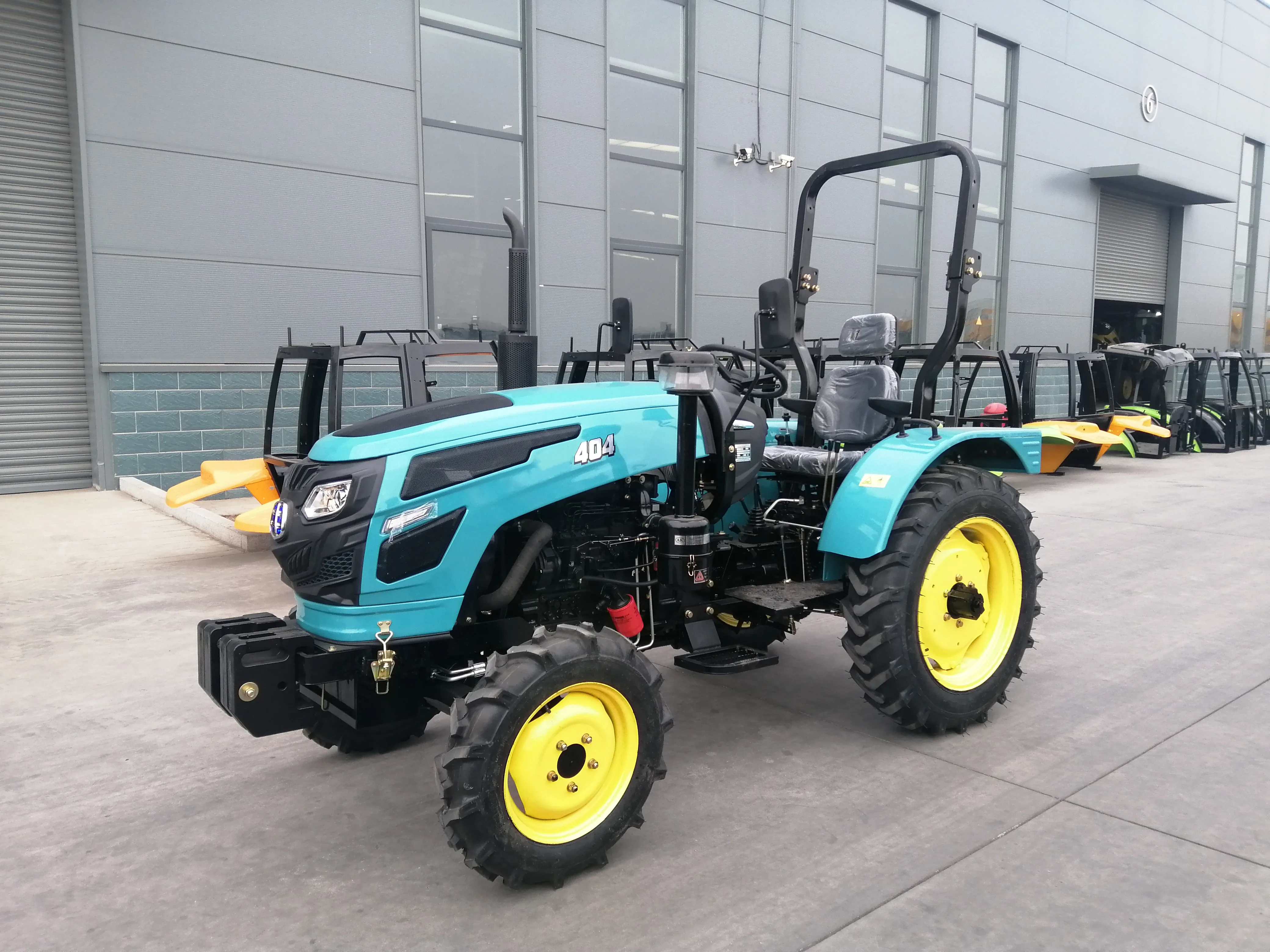 Cheap 15HP to 100HP Farm Tractors for Sale with Hydraulic Accessories