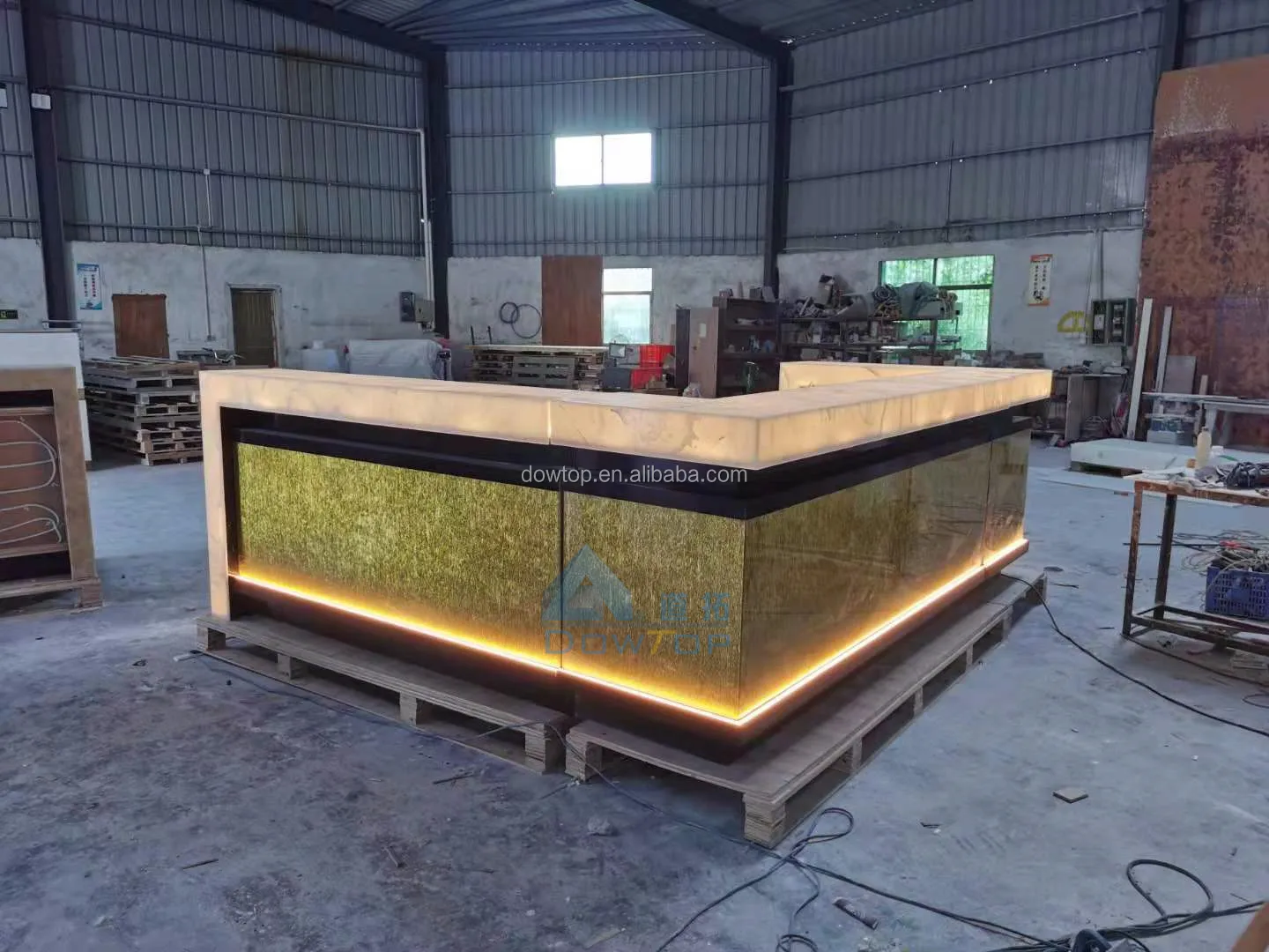 Fancy Coffee Bar Counter L-shape Cafe Bar Counter Fancy Restaurant Bar ...