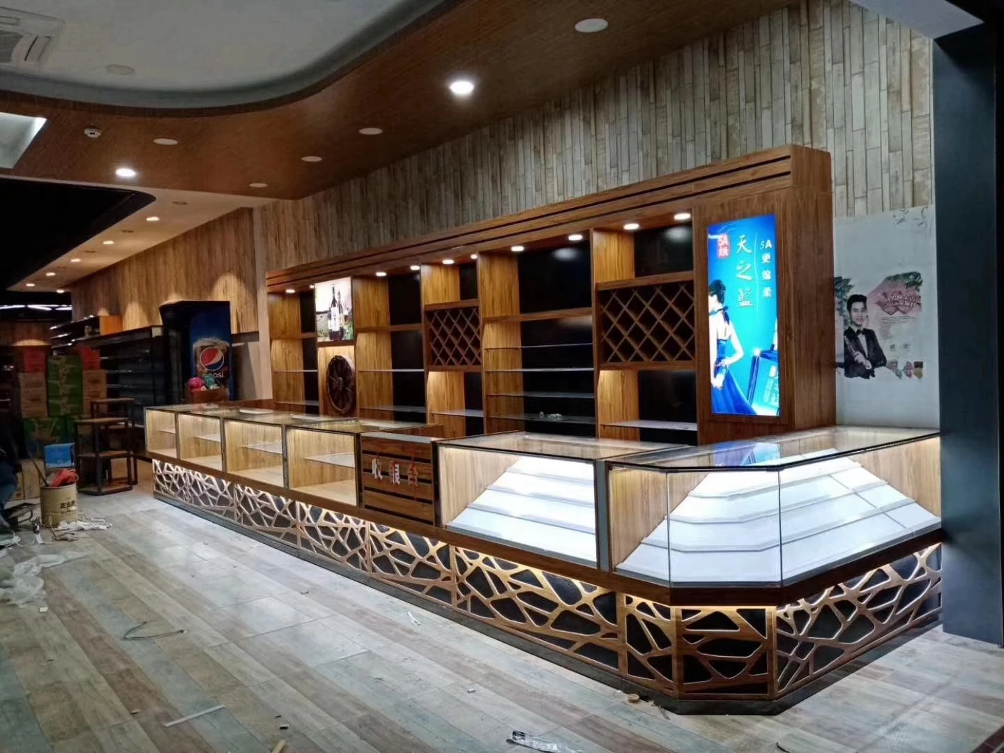 Custom Modern Retail Cashier Counter Cashier Table Wooden Boutique ...
