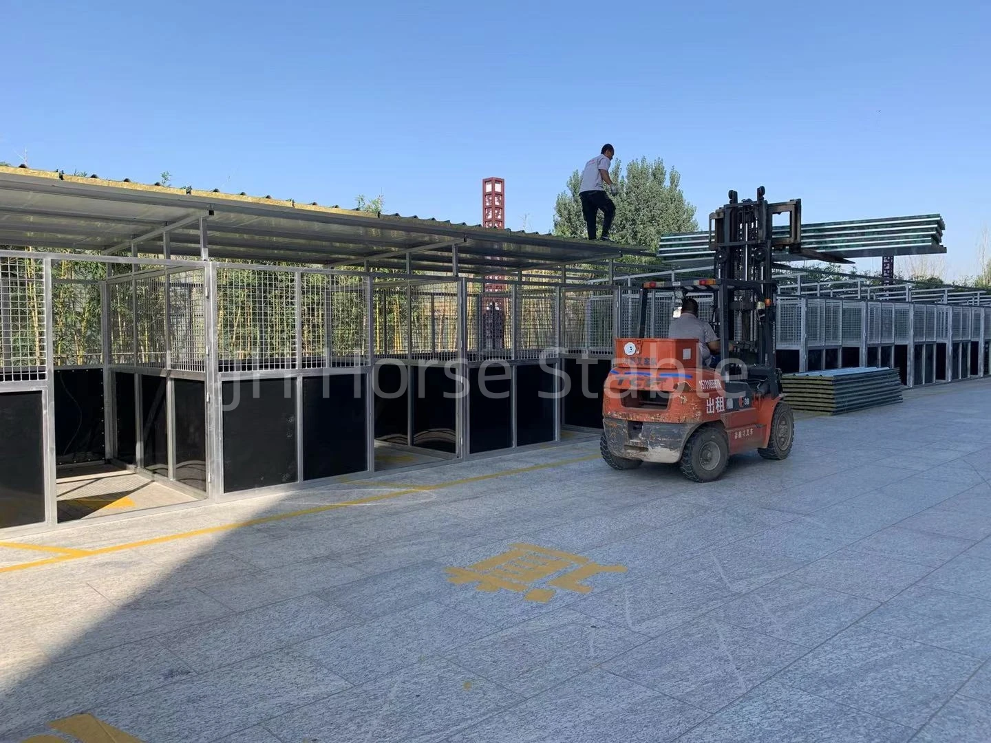 Customized Horse Stable Stalls - Quick Assembly & Safety