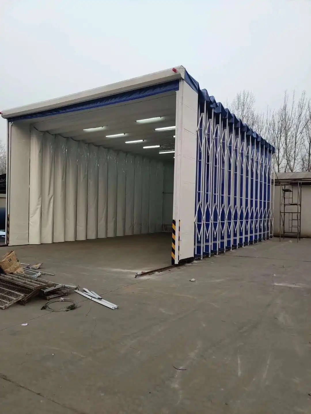 Hot Sale Mobile Collapsible Retractable Spray Paint Booth With Dust ...