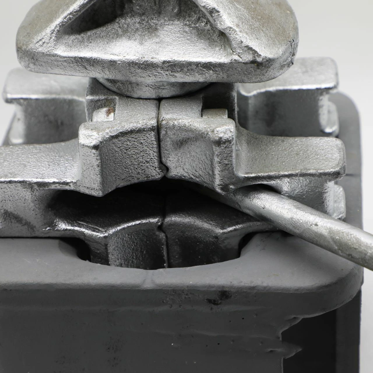 Various Of Iso Dimensions Lashing Equipment High Quality Twistlock ...