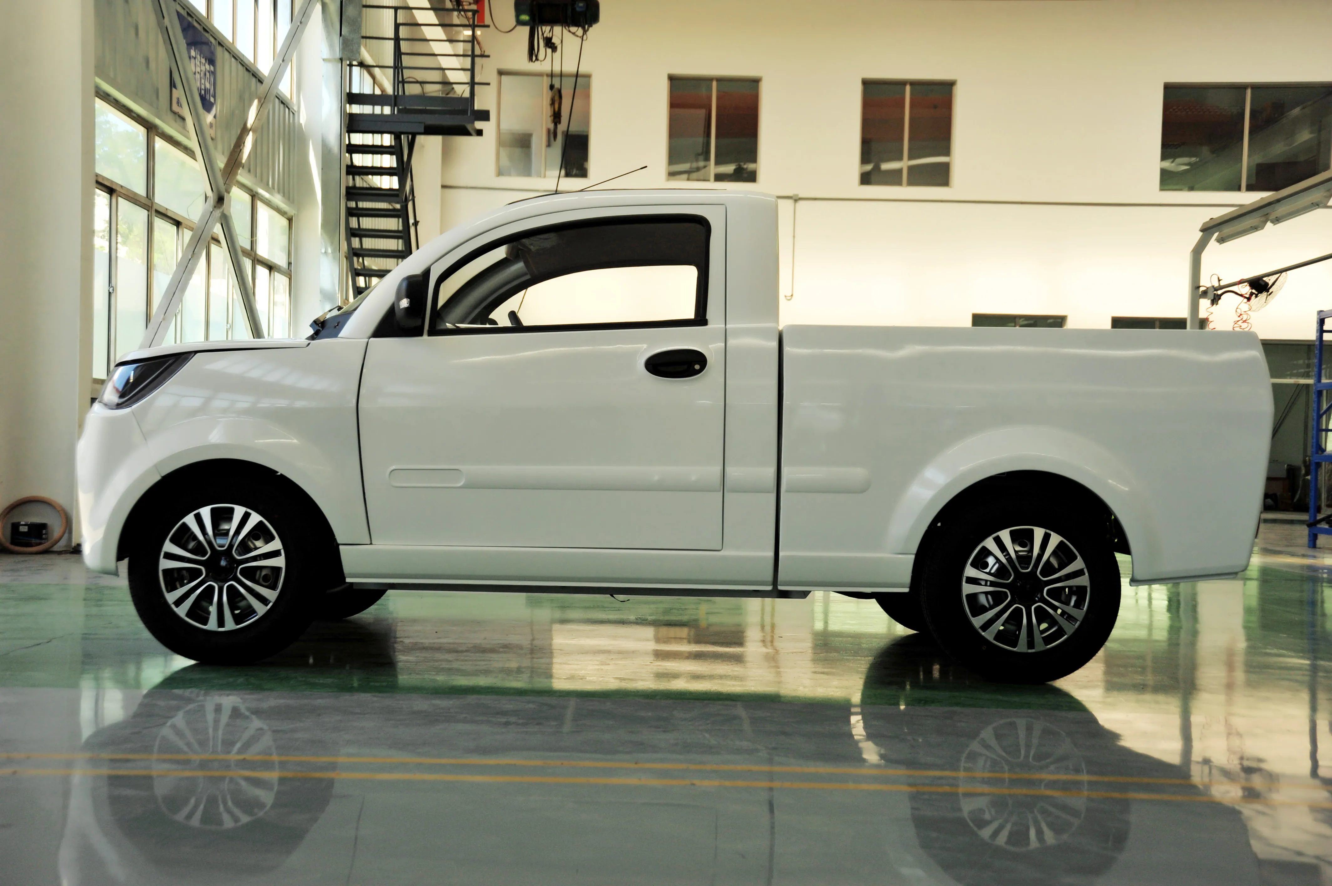 New Electric Pickup Truck Two-door Electric Truck Four-wheel Drive ...