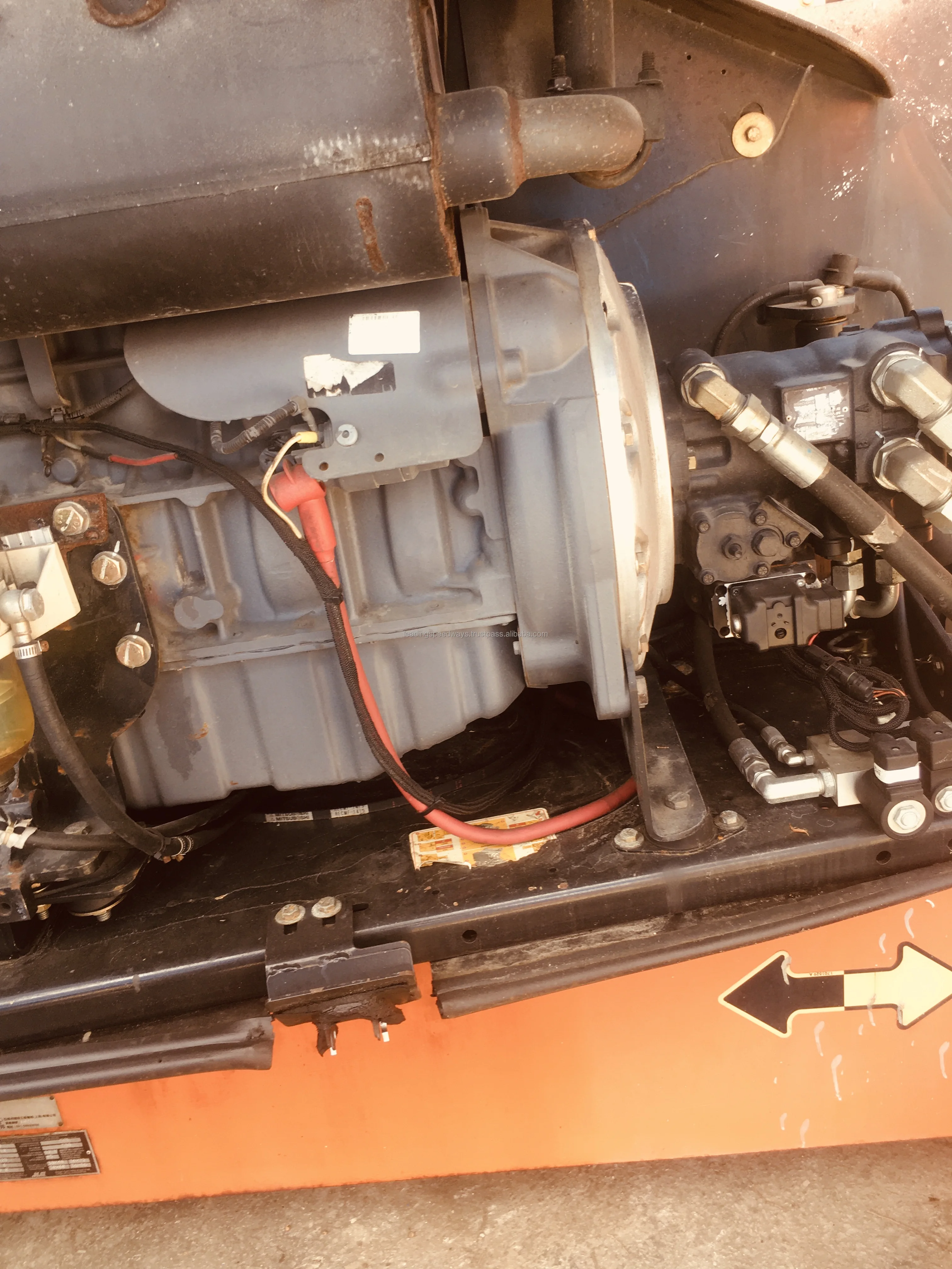 Used Jl-g 600aj Engine Powered Self-propelled Articulating Aerial Work ...