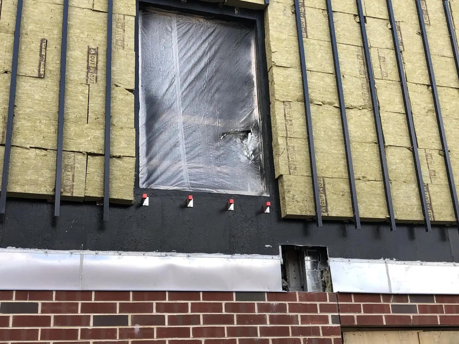 Aluminium Clips with Stainless Steel Fasteners for Facade Cladding