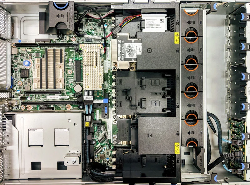 Lenovo Thinksystem SR650 V2 - 2U Rack Server with Intel Xeon-Gold 6334