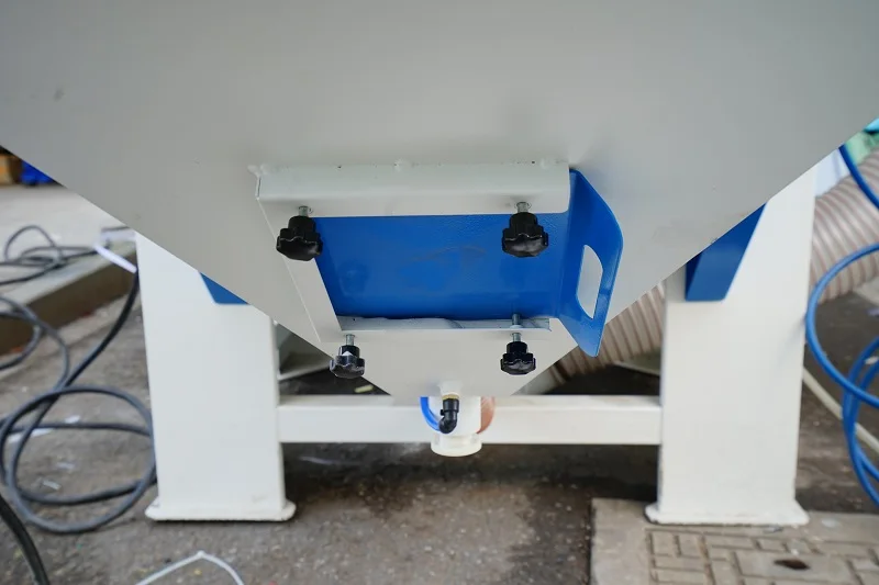 Automated Sandblaster - High Productivity & Efficient Cleaning