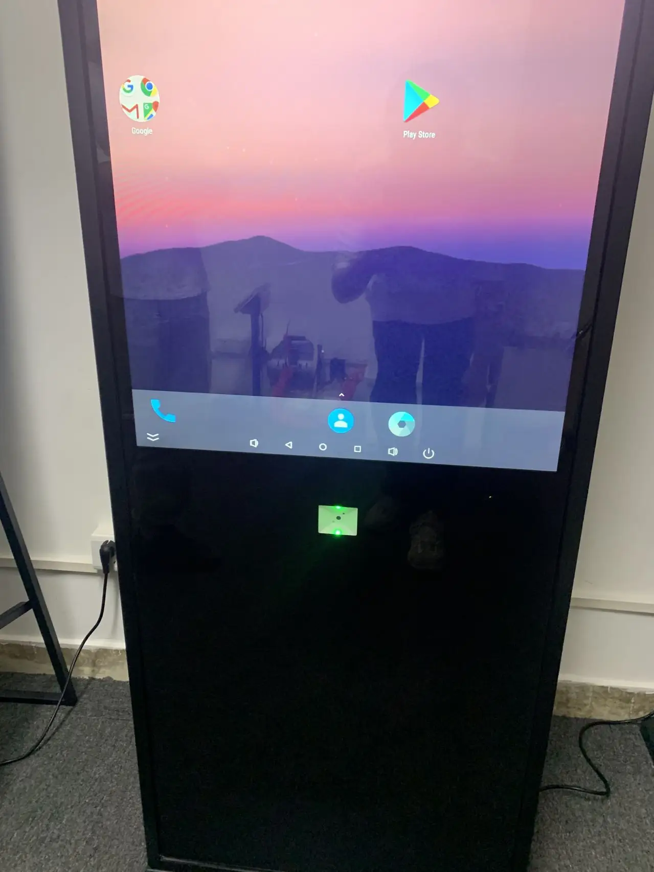 55 Inch Touch Screen Interactive Totem - 3 Years Warranty