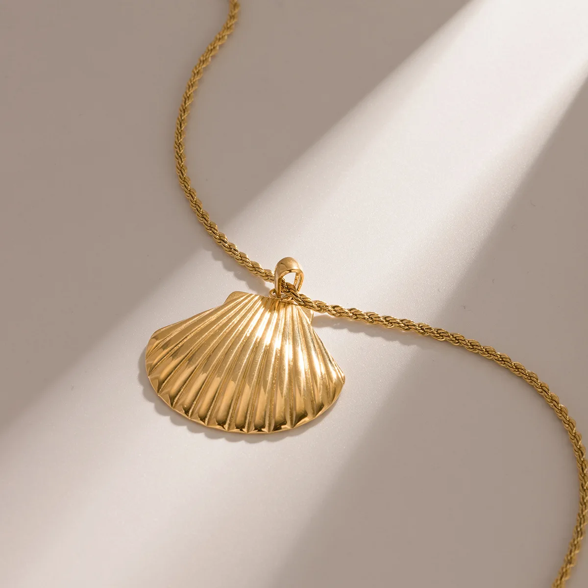 Stainless Steel Necklace - 18K Gold Plated Seashell