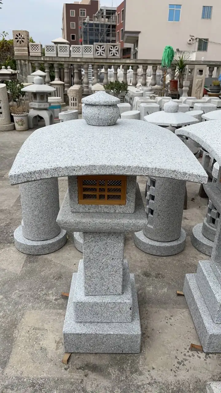 Classic Hand Carved Grey Granite Stone Lanterns for Garden Decorative