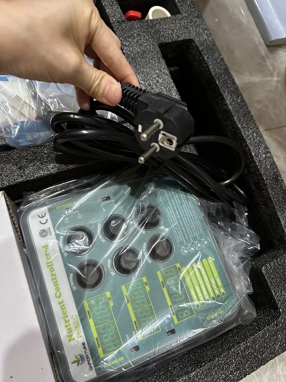 Hydroponic Grow System Automatic Nutrient Controller System Hydroponic ...