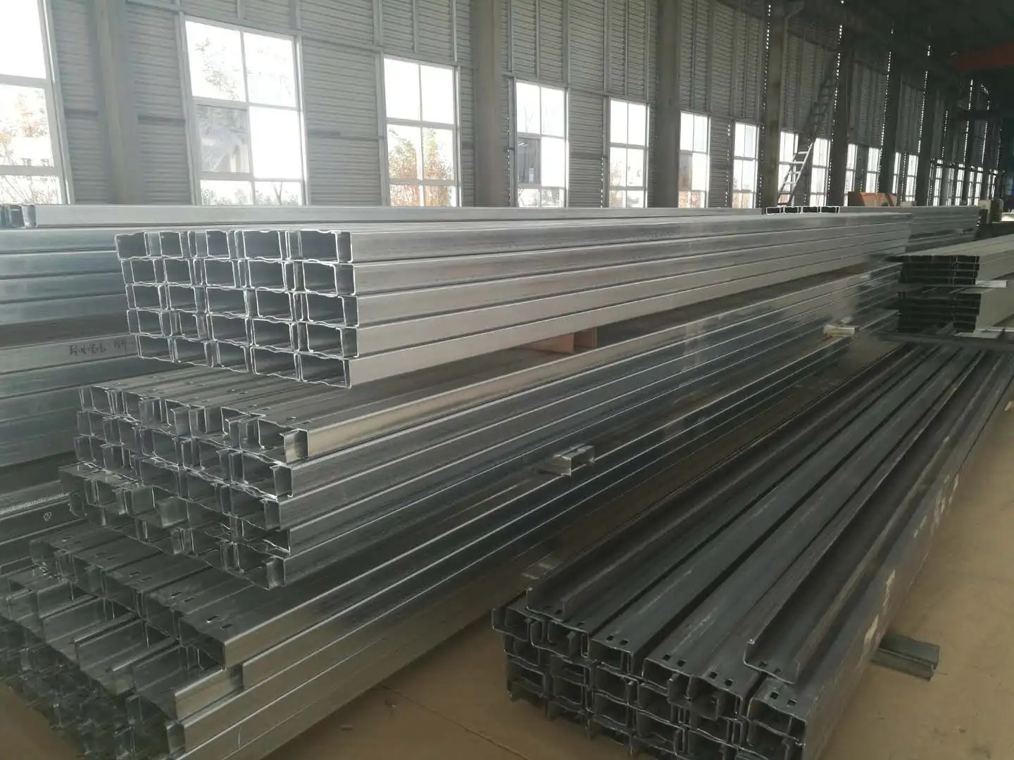 C Lipped Channel C Purlin Steel Structure/c Section Steel Truss Purlin ...