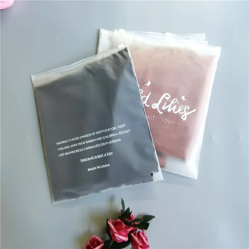 Custom Printed T Shirt Packaging - Zipper Bag Solutions