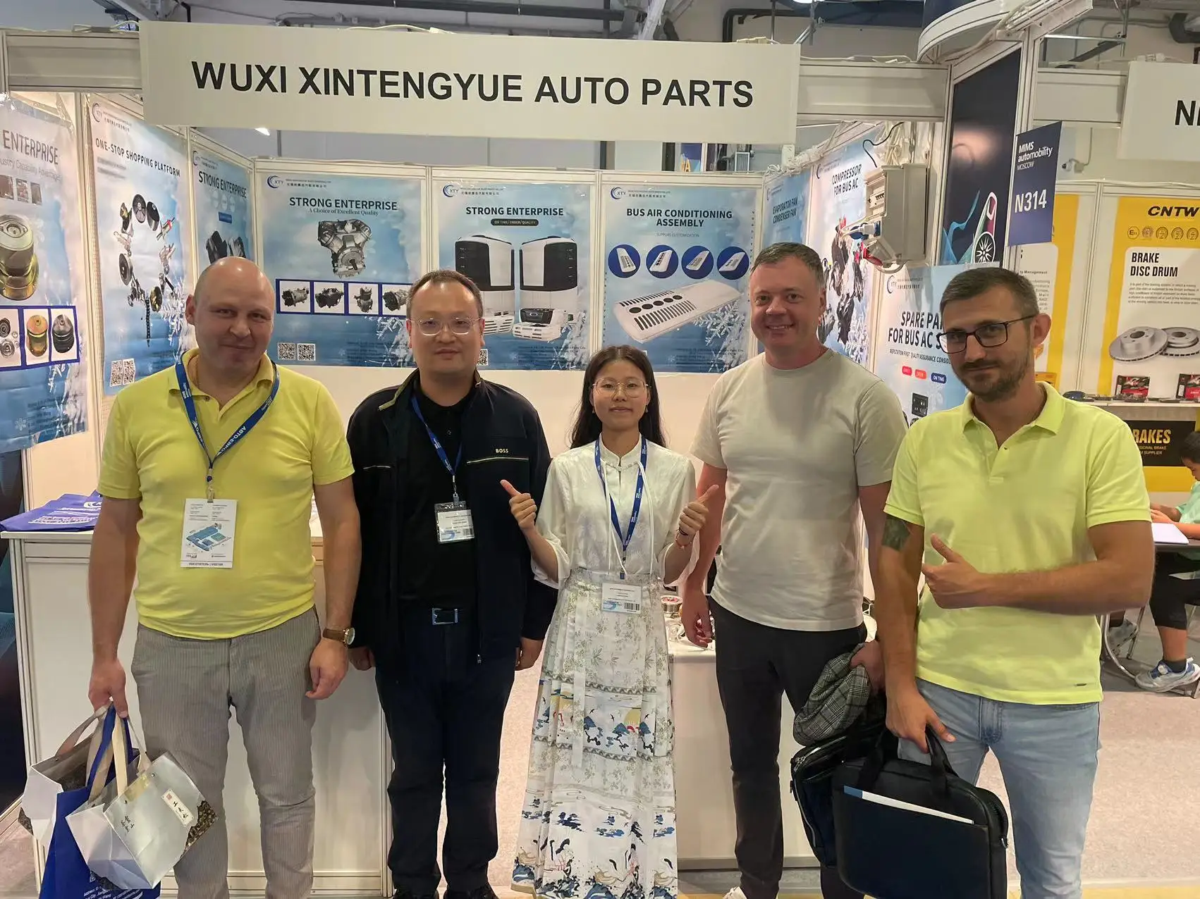XTY Replacement Genuine Quality Bus Air Conditioner Compressor for ...